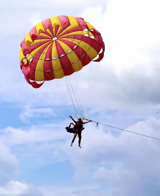 Industrial Parachute vs Aviation Parachute